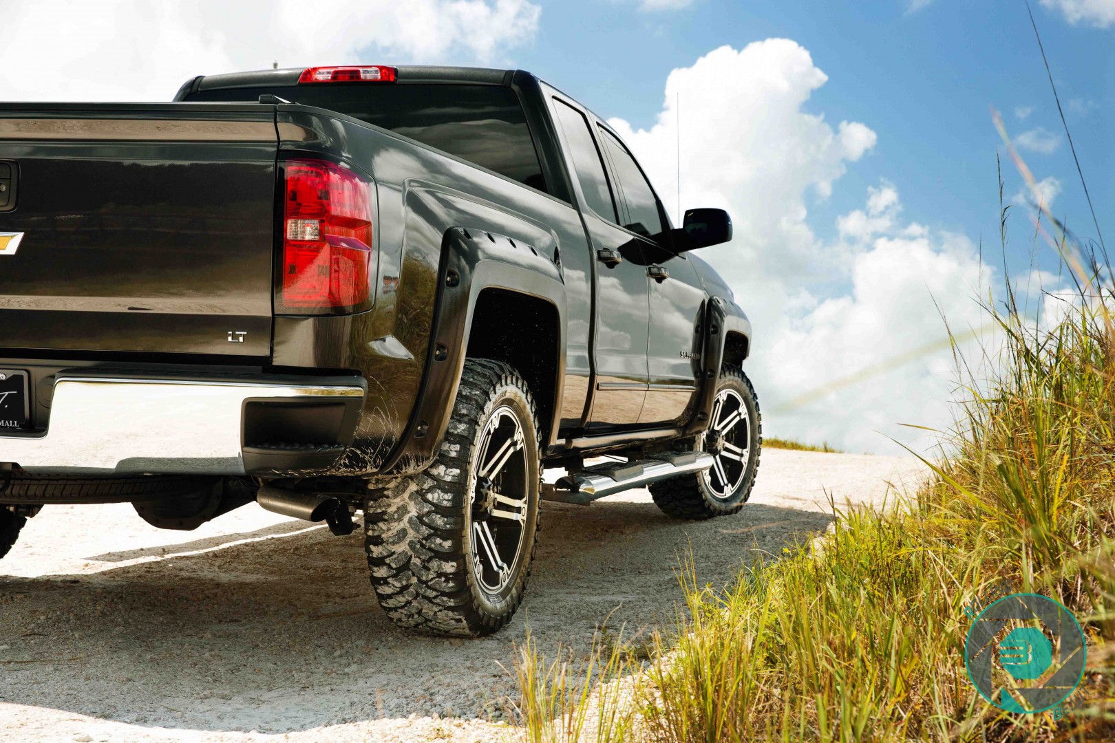 ChevroletSilveradoBlack2015_20inchTUFFT01_MatteBlackMachined-2 – LealeRyan