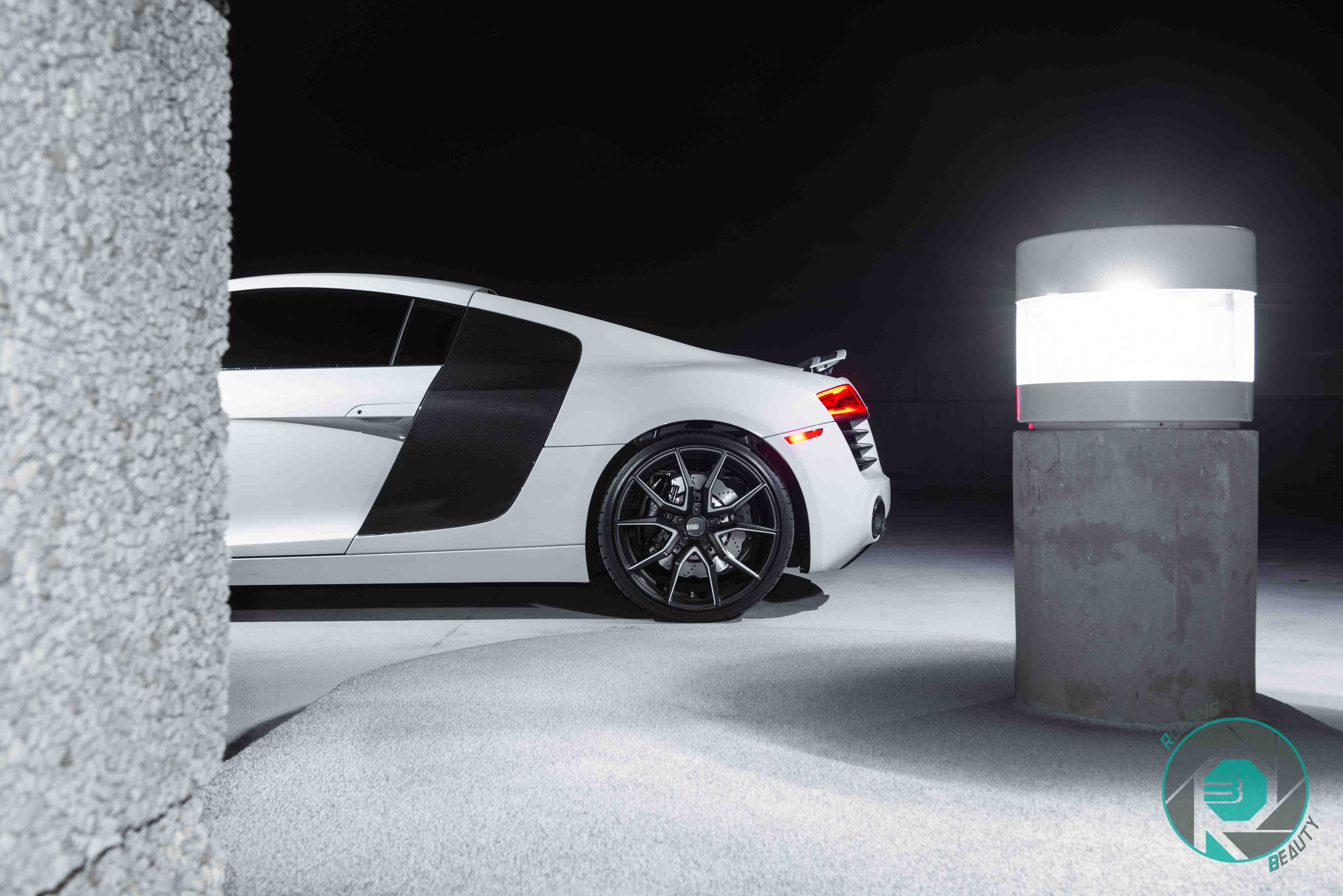 White 2014 Audi R8 – LealeRyan