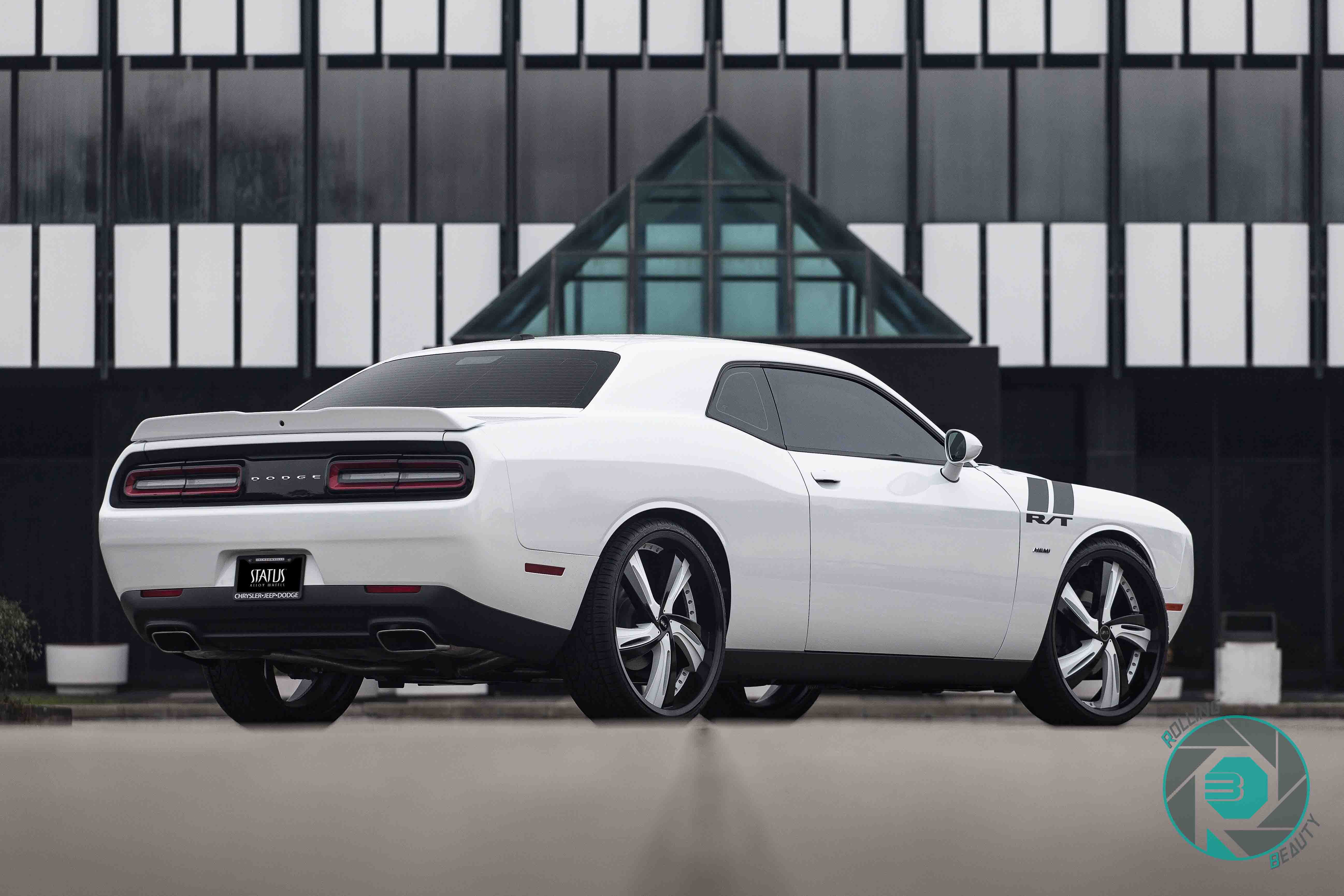 White 2016 Dodge Challenger RT – LealeRyan