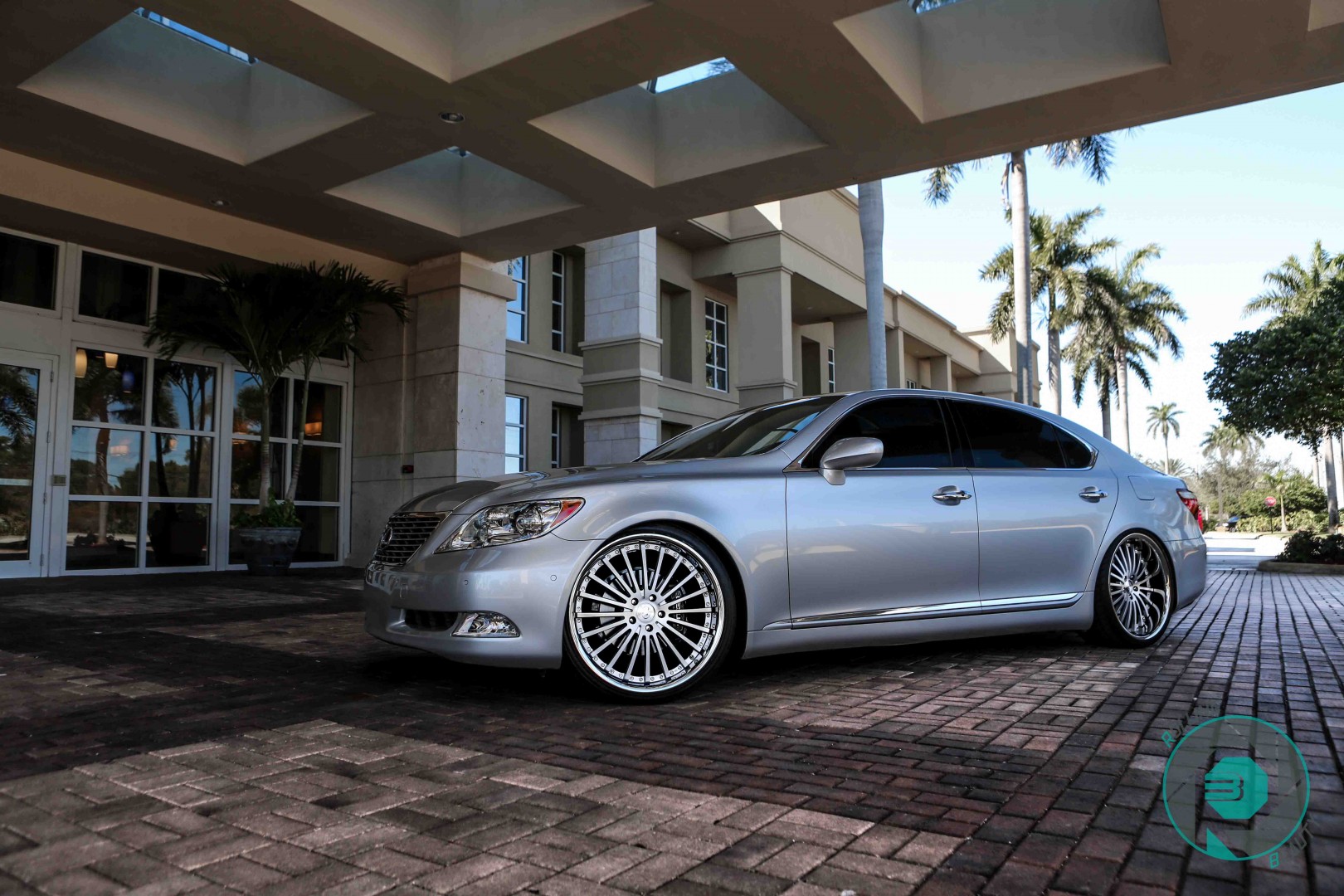 LexusLS450Grey2011_22inchXOLuxuryNewYork_BrushedSilverSSLip-4 – LealeRyan